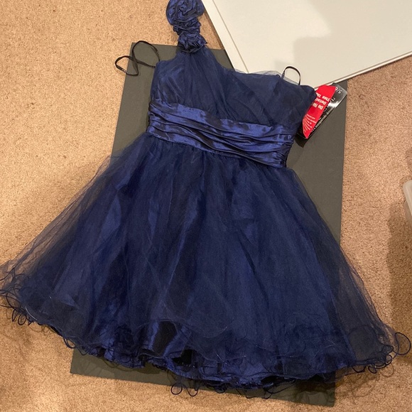 Masquerade | Dresses | One Shoulder With 3 Flower Detail Cocktailparty ...